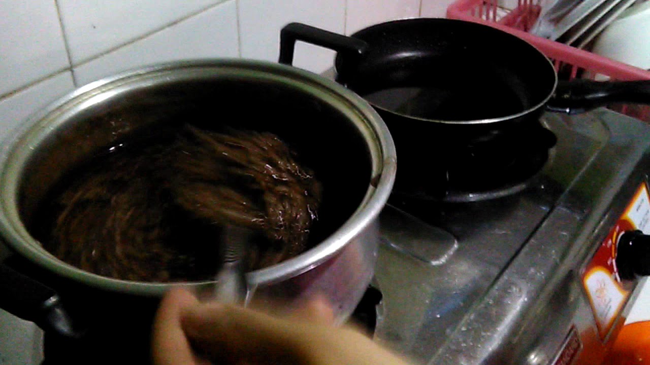 How to make a champorado - YouTube
