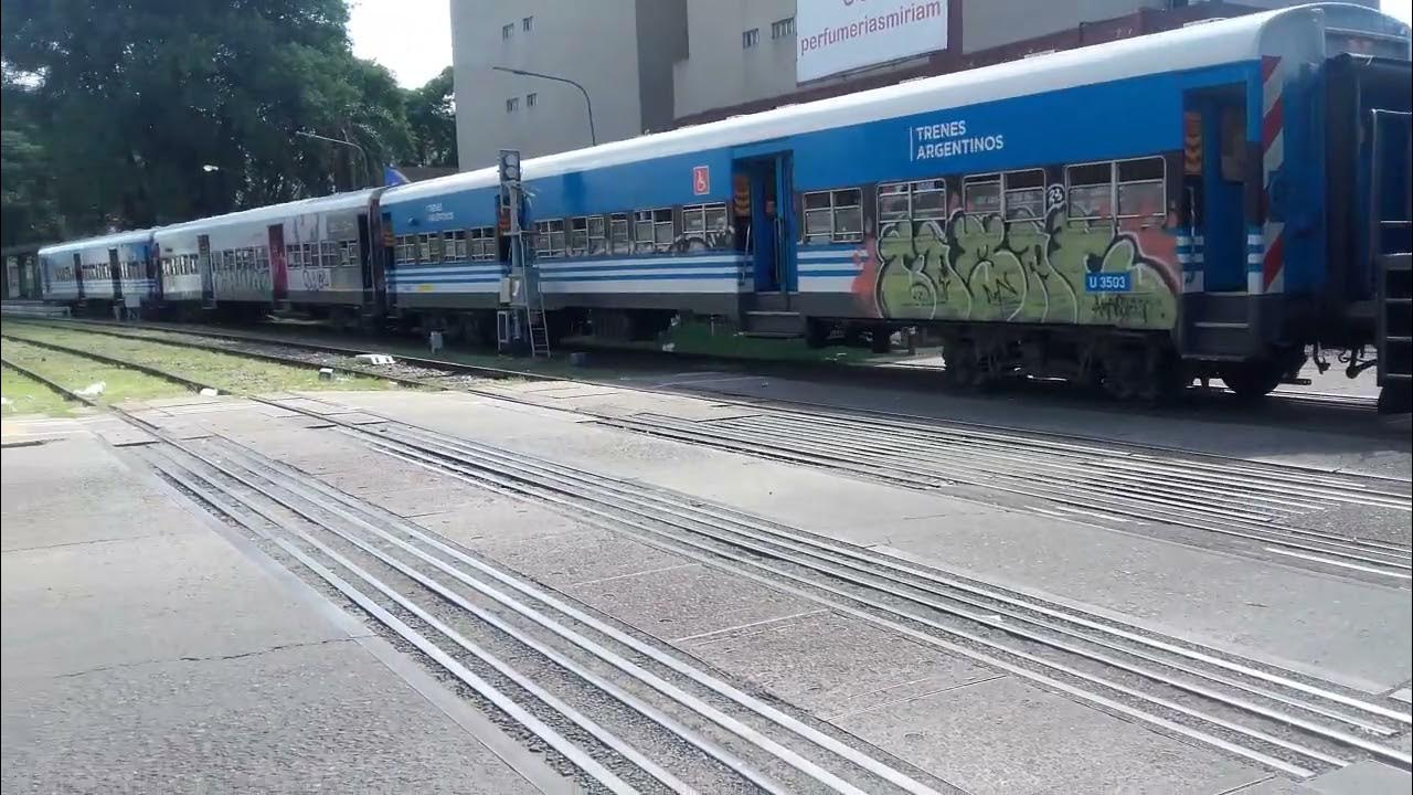 GM GT-22 CW-2 A916 con tren de pasajeros 4516 Haedo-Temperley de 13.20 saliendo de Haedo - YouTube