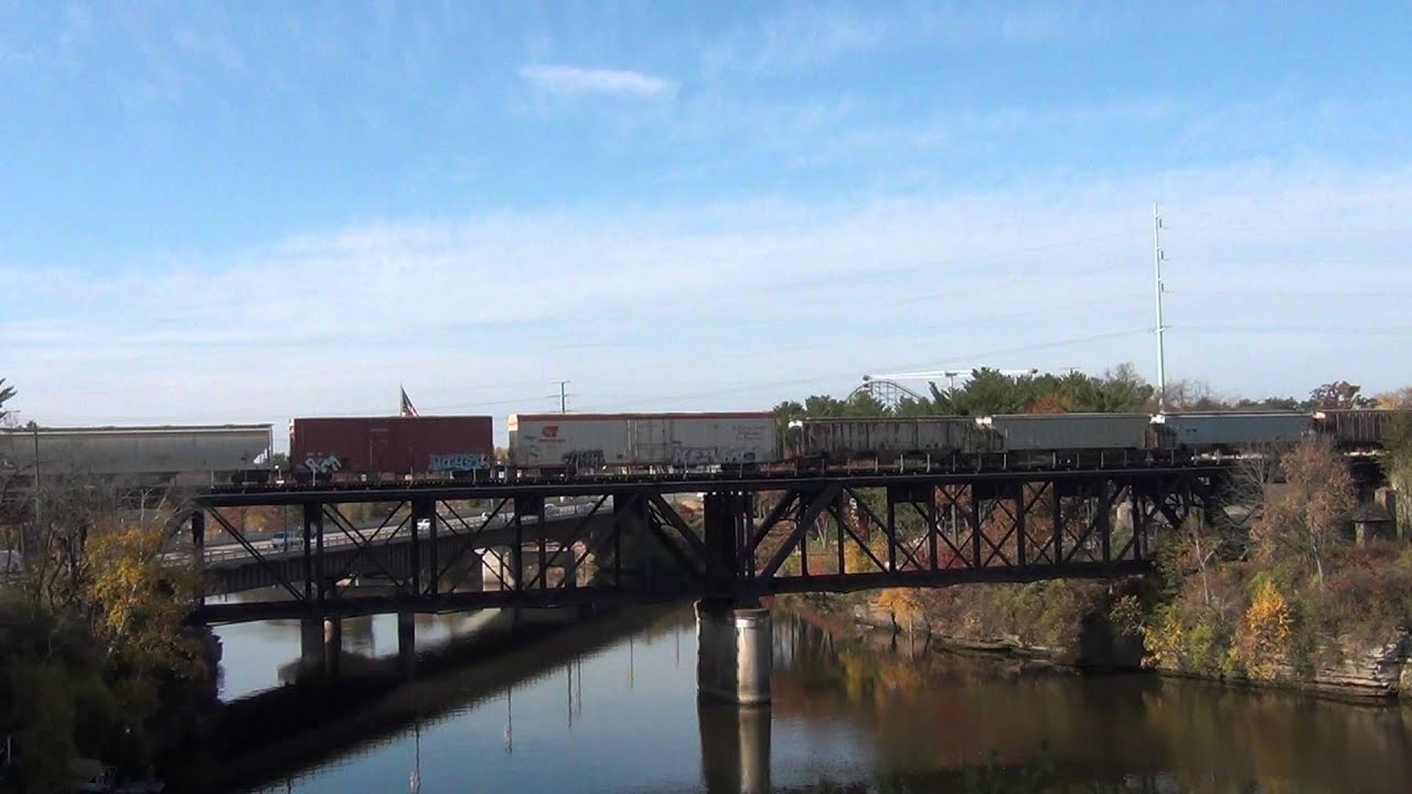 Canadian Pacific at Wisconsin Dells, WI - YouTube
