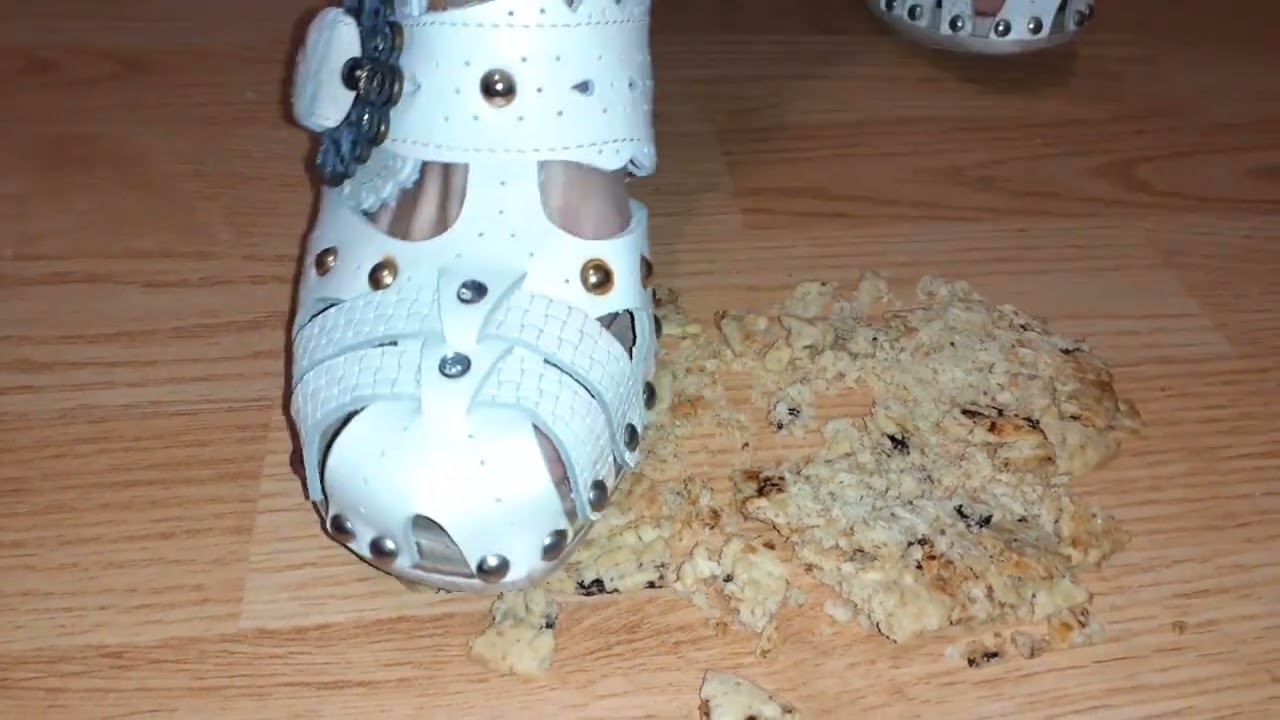 Crushing biscuits - YouTube