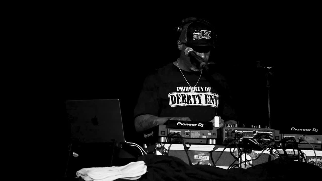 DJ Trife opens for Nelly at 2022 MontanaFair - YouTube