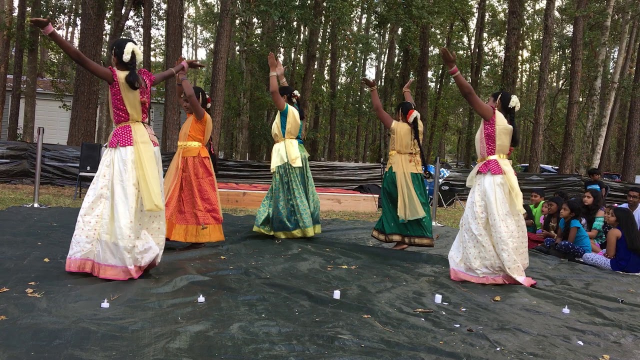 Snikitha Classical Dance at Sai Mela - YouTube