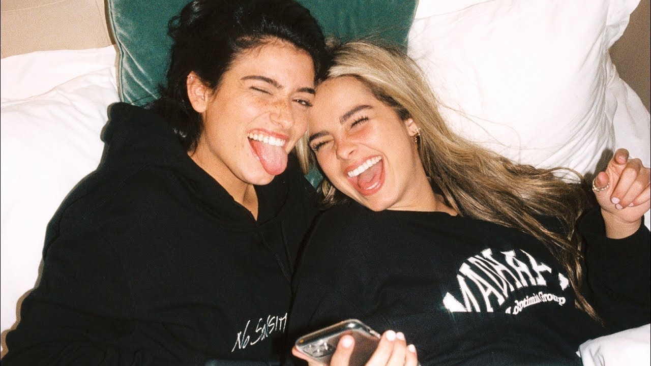 TIKTOKERS VISIT NYC // Addison Rae - YouTube