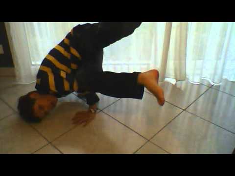 cours de breakdance le baby freeze - YouTube