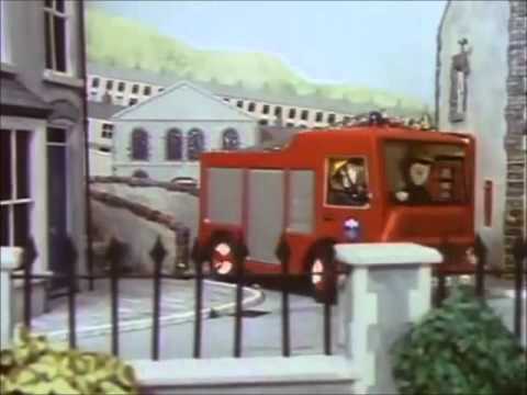 Old fireman Sam theme VS New fireman Sam theme - YouTube