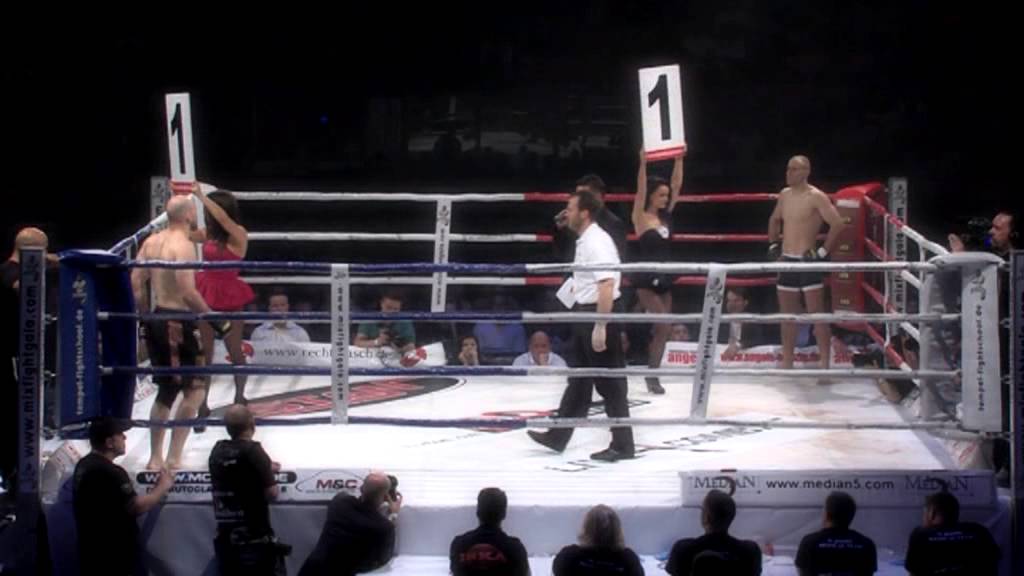 Benjamin Brinsa vs. Daniel Stittgen - YouTube