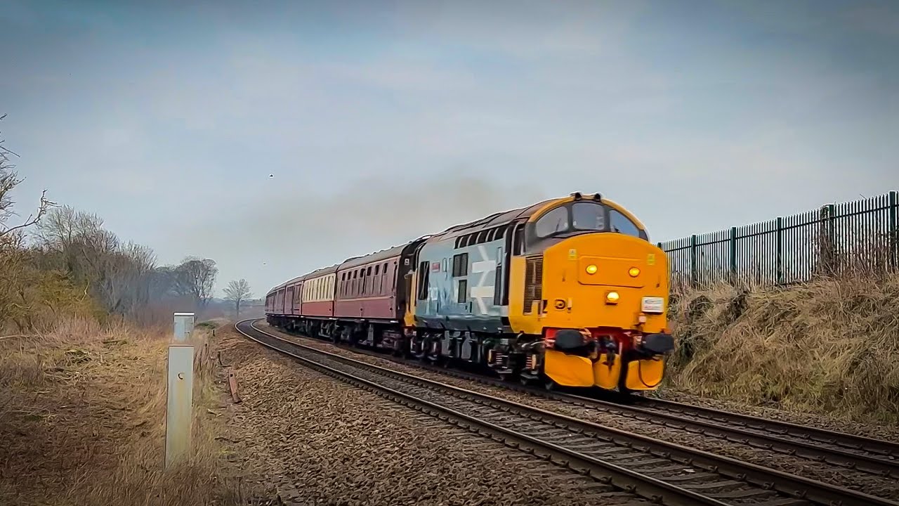 SPRS | Class 37403 'Isle Of Mull' | Attacks the climb of Micklefield ...