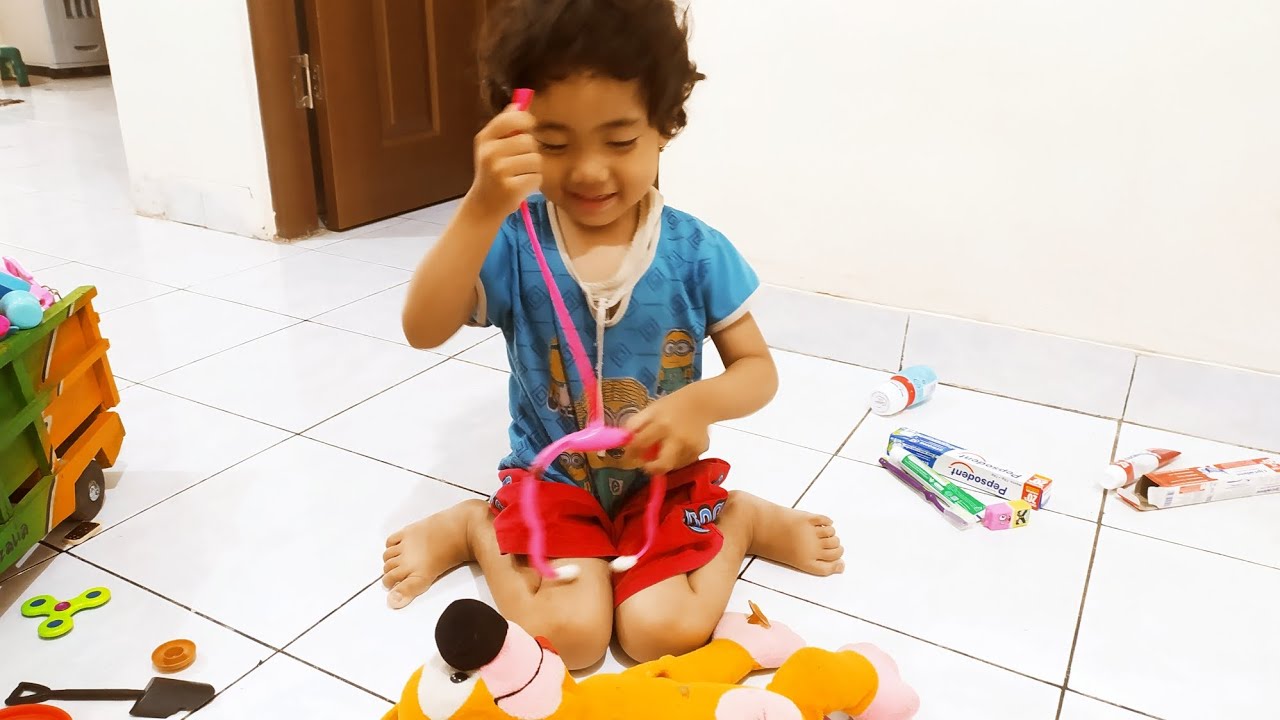 Mainan Anak Perempuan Dokter Dokteran Ambulance Drama Memberi makan ...