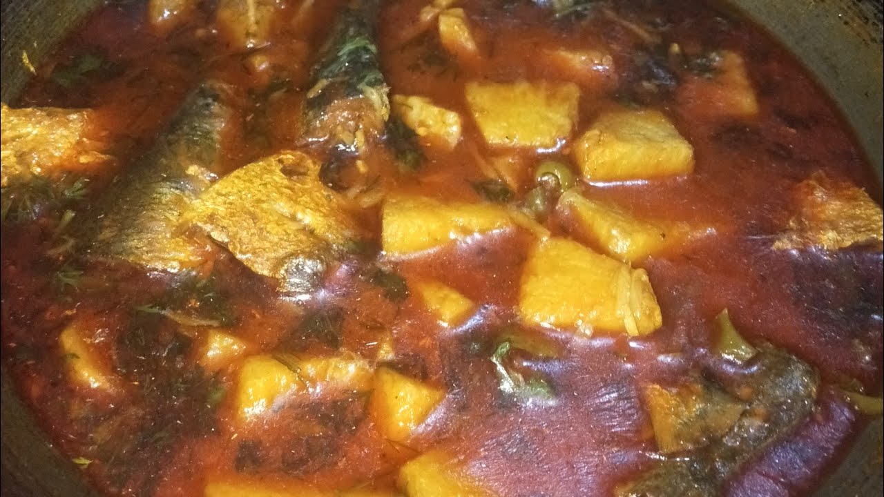 দারুন সুস্বাদু আর মজাদার মাটির নিচে আলু দিয়ে ইলিশ মাছের ঝোল।মেটে আলুর ...