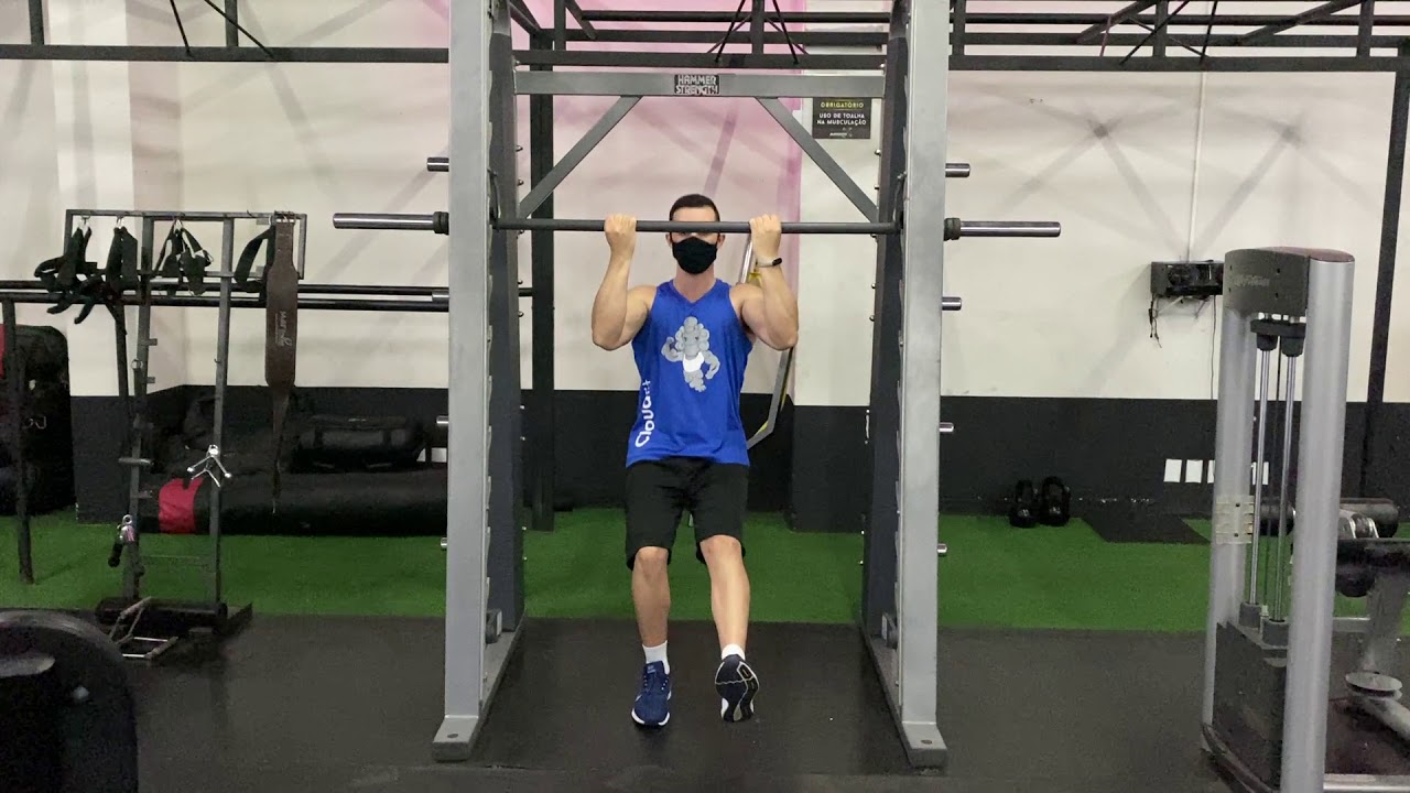 Barra Fixa no Smith (Supinada) - YouTube