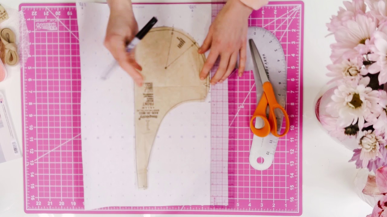 Foam Bra Cups Tutorial for Madalynne X Simplicity 8436: Episode 4 - YouTube