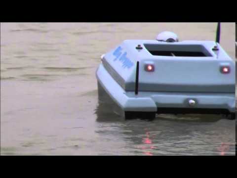 Big Dropper voerboot - YouTube