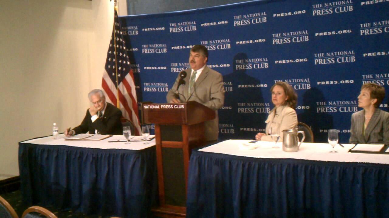 Sam Husseini questioning Trumka at National Press Club, 7/12/12 (Q1 ...