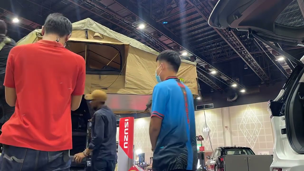 Tjm yulara roof top tent - YouTube