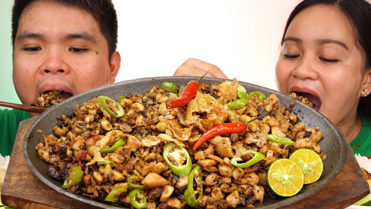 INDOOR COOKING | SPICY SIZZLING CHICKEN SISIG | Filipino Food Mukbang ...