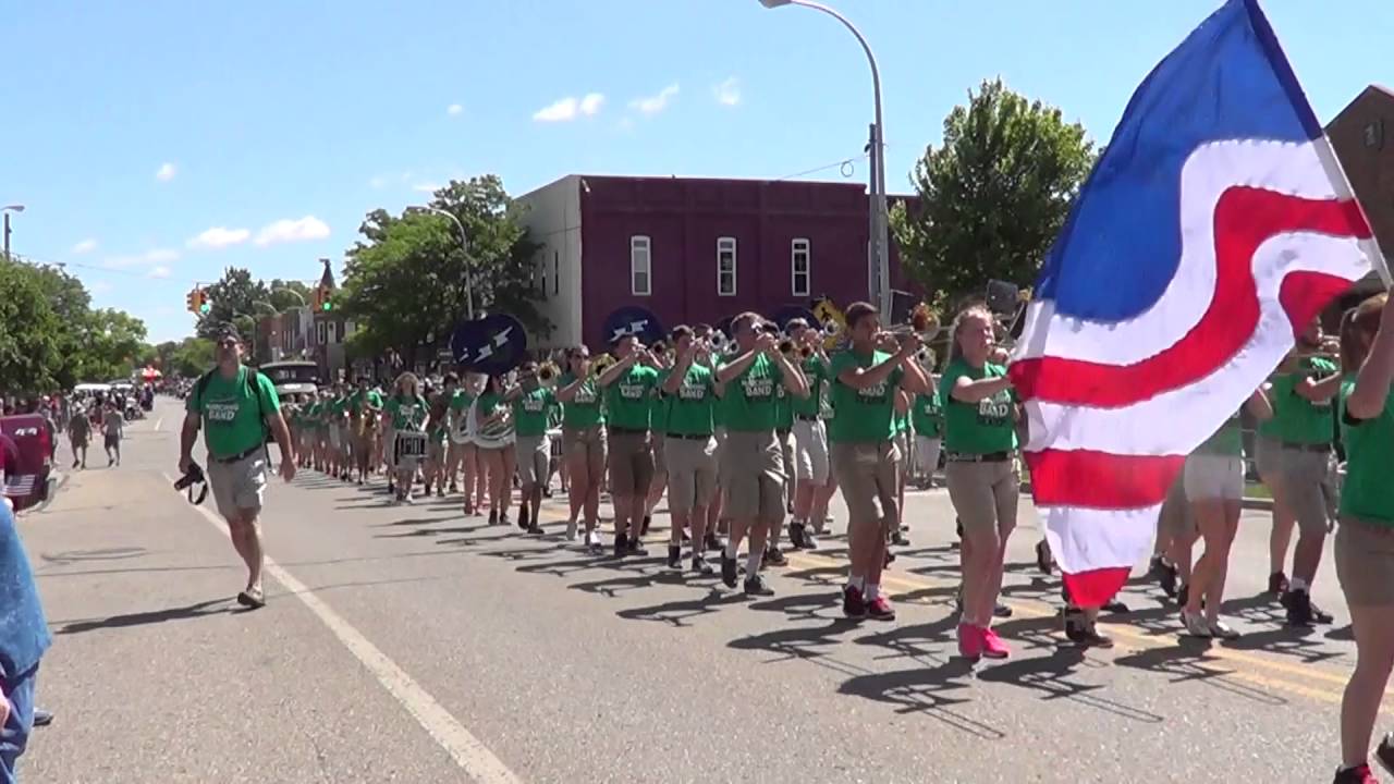 Lapeer Lightning Marching Band Memorial Day Parade 5-30-16 - YouTube
