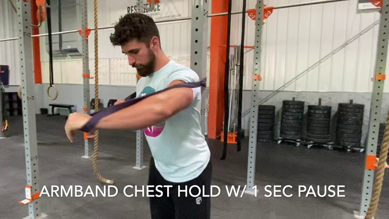 Armband Chest Hold with a pause - YouTube