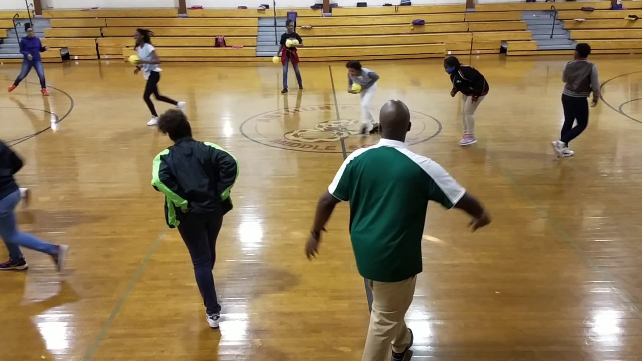 Dodgeball doctor part 2 game - YouTube