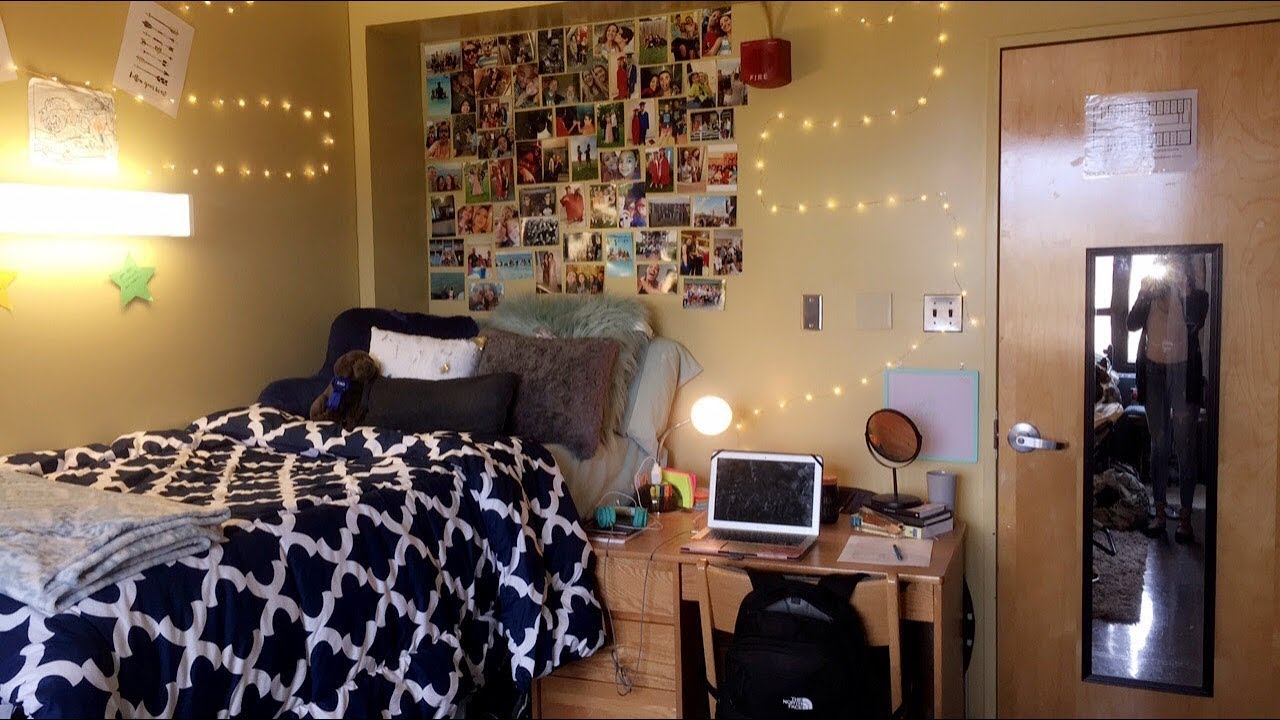 College Room Tour - YouTube