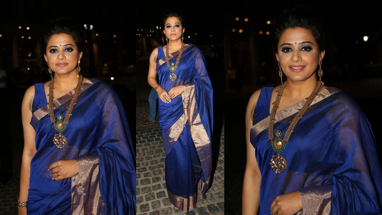 Priyamani In Blue Saree At Red Carpet 65th Jio Filmfare South Awards ...