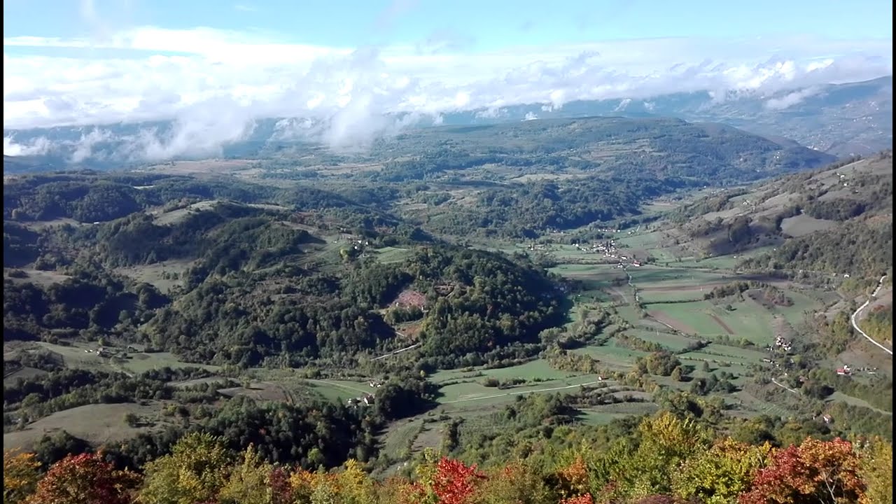 Medna pogled sa istoka. Mrkonjič Grad - YouTube