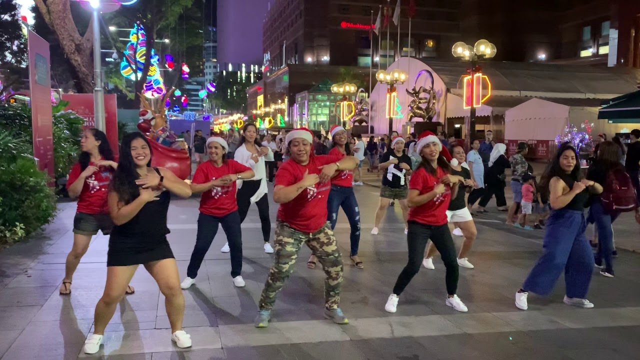 Flash Mob at Takashimaya Singapore part2 - YouTube