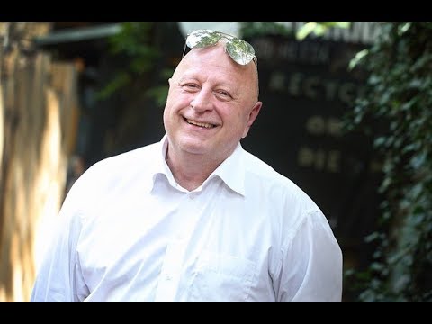 ✅  Čech, kterého proslavila žádost o ruku v Cannes: Lidé mi kvůli zlatokopce nadávají