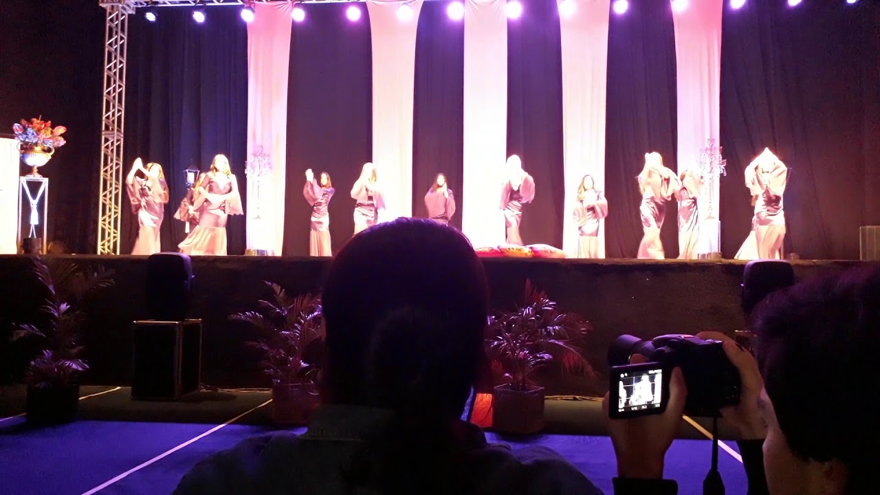 Iraqi dance - Kawleeya - YouTube