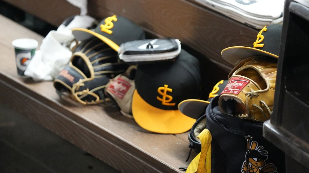 Baseball Game Views From The Dugout - YouTube