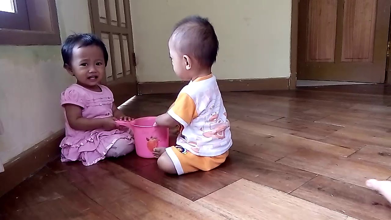 Viral Adik Sepupu Ledekin Kaka Perempuannya Youtube