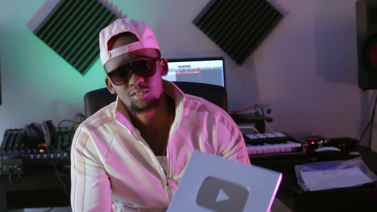 Meddy Silver Play Button - YouTube