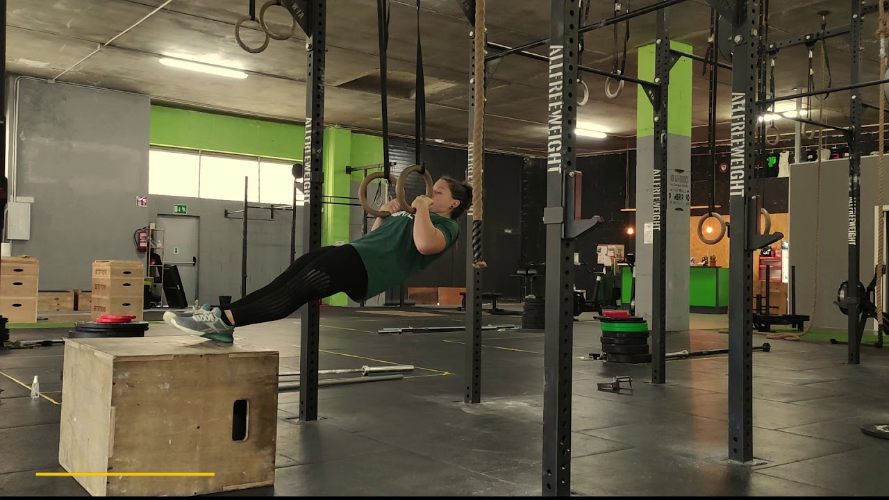 RING ROW HOLD - YouTube