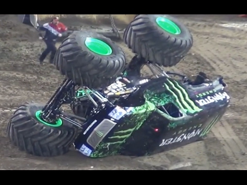 Best of Monster Truck Fails, Crash and Backflips - YouTube