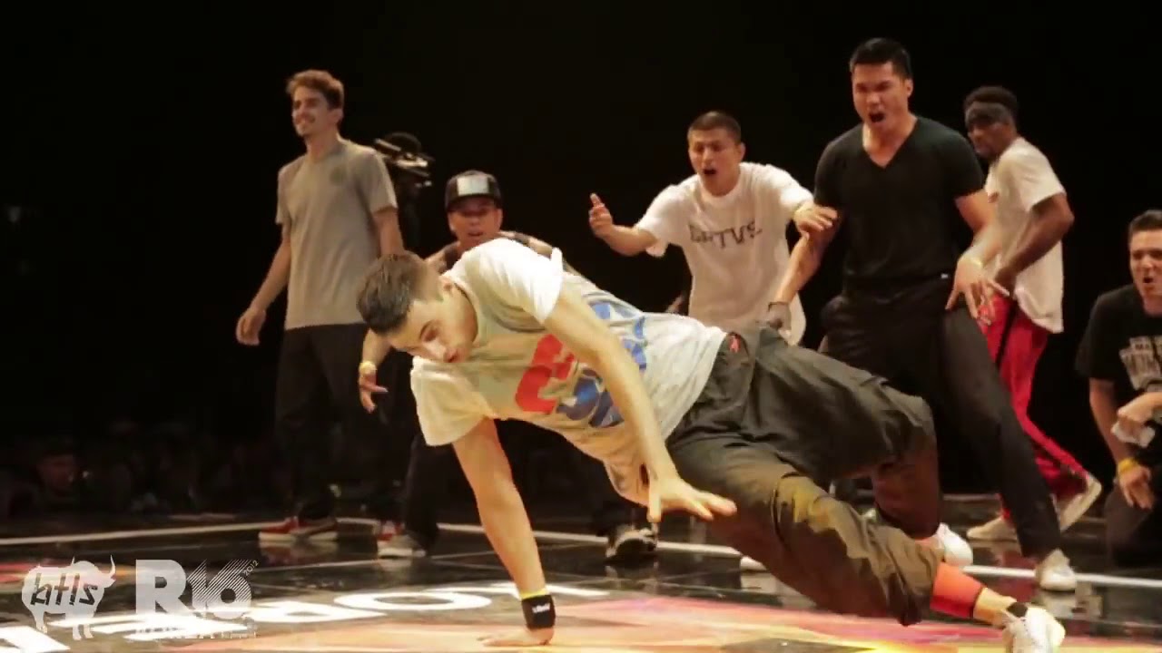 Massive Monkees vs Jinjo Crew R16 BBOY Battle 2012 YAK FILMS - YouTube