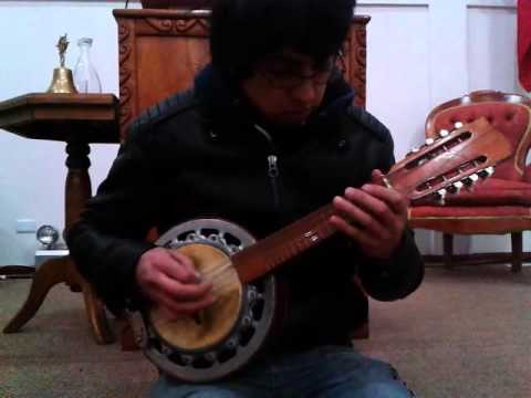 Himno Nacional de Chile en banjo - YouTube