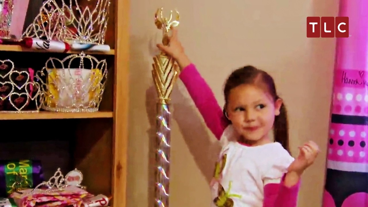 Tiny Divas Take the Stage | Toddlers & Tiaras S2 Ep2-10 | TLC - YouTube