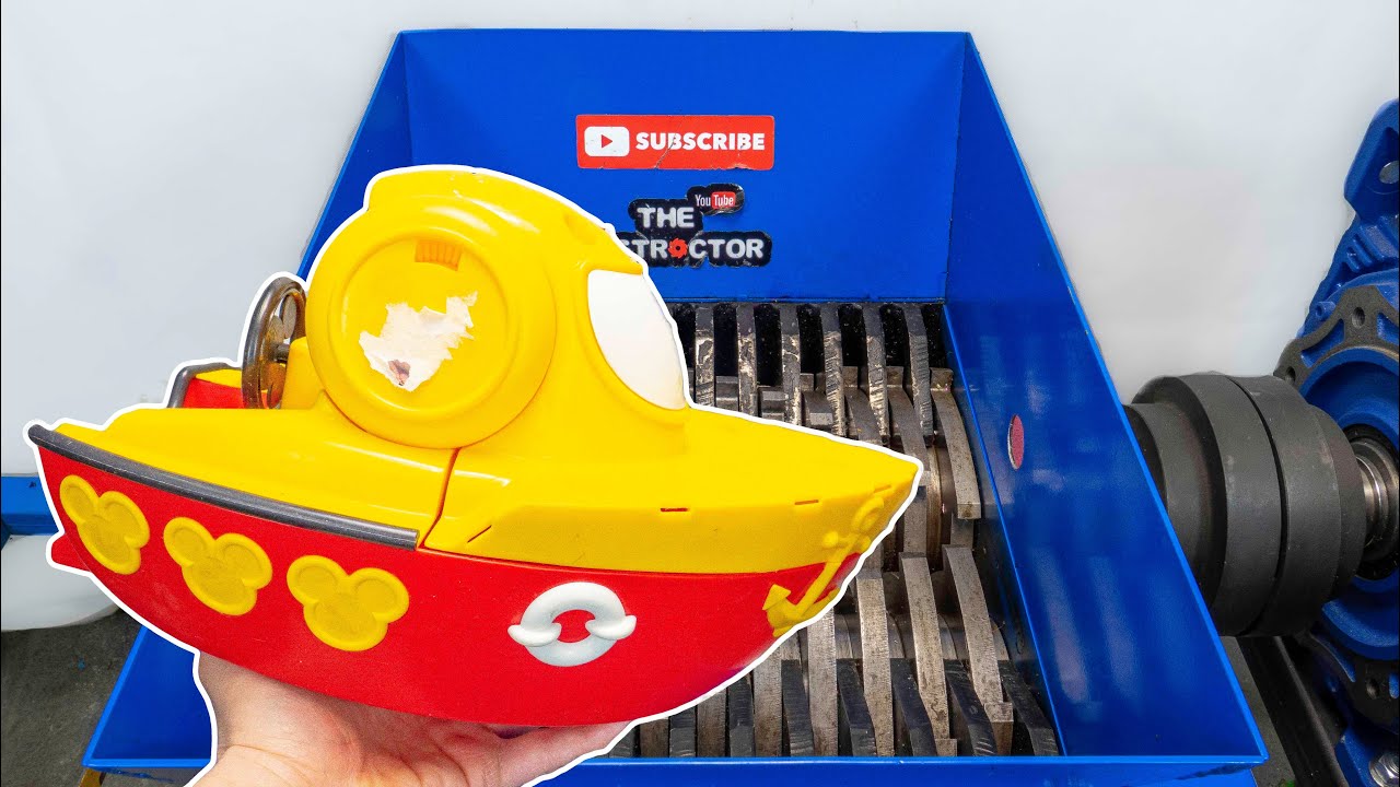 SHREDDER VS BIG TOY BOAT! - YouTube