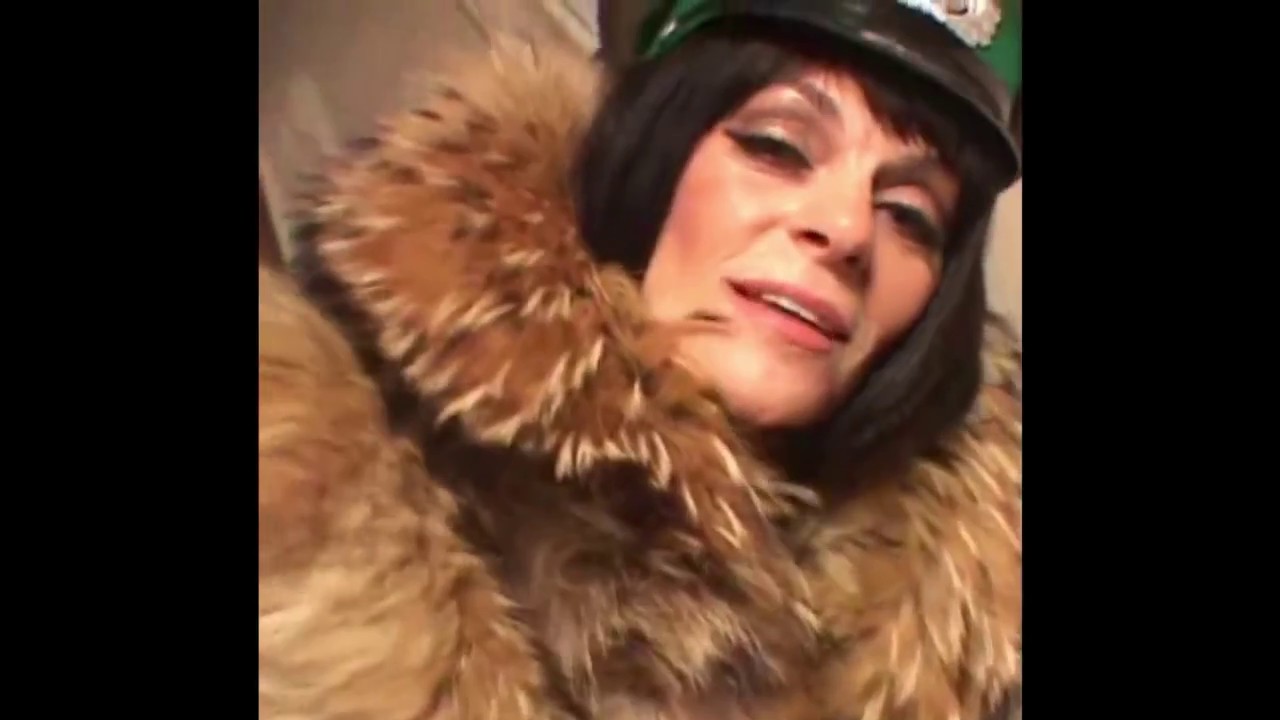 Chelsea in furs & military hat !!! - YouTube
