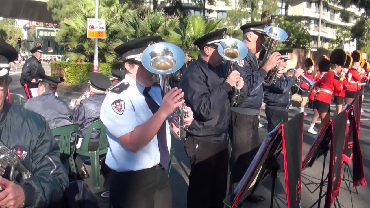 Fire & Rescue NSW Band and Marching Team - Sydney City to Surf 2016 ...