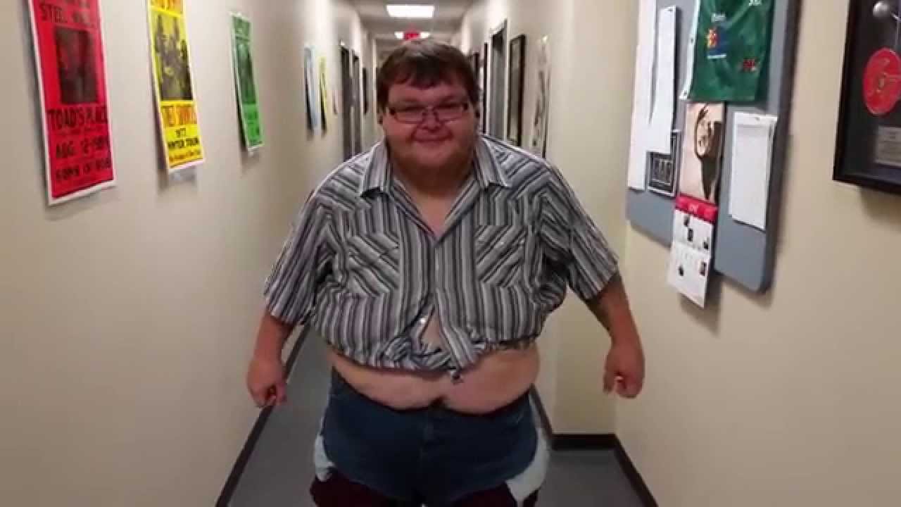 Nine models his Daisy Dukes - The Rise Guys - YouTube