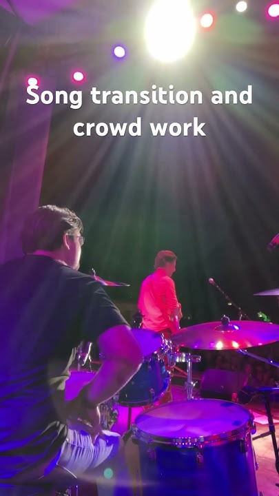 Song transitions and crowd work - YouTube