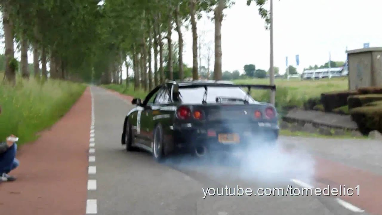 Nissan Skyline R34 burnout + sound - Dutch Supercar Sunday 2010 - YouTube
