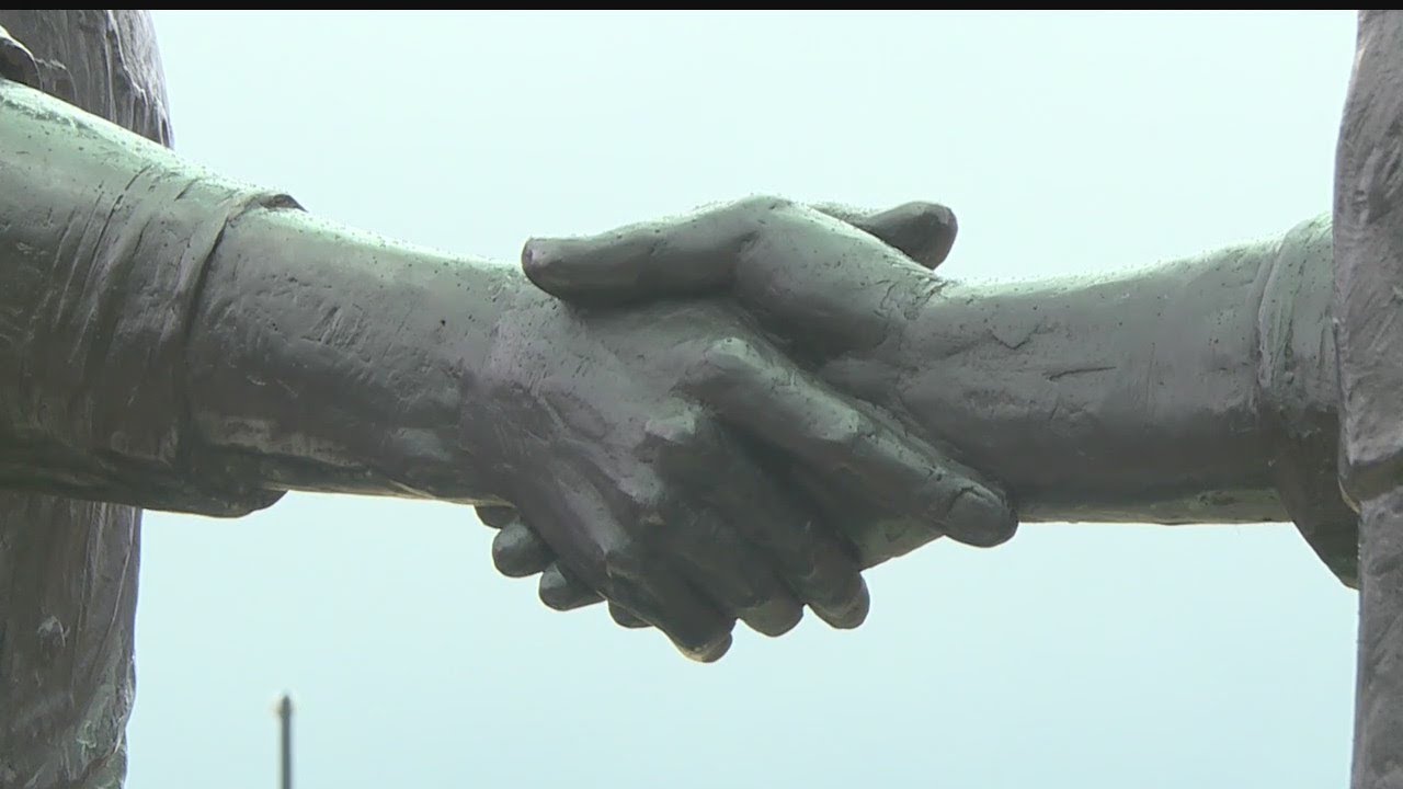 Robinson-Shuba "A Handshake for the Century" statue unveiling - YouTube