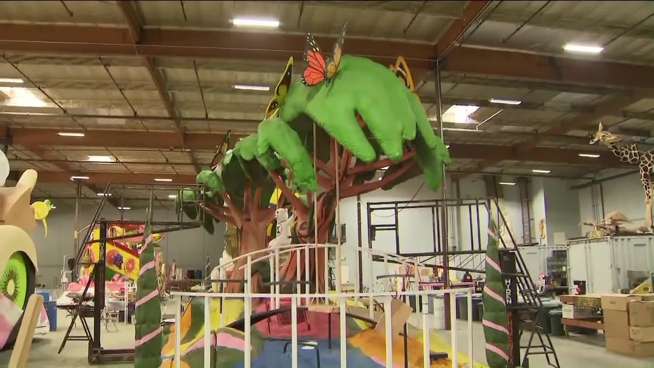Rose Parade Float Preview / Phoenix Decorating - City of Hope - YouTube