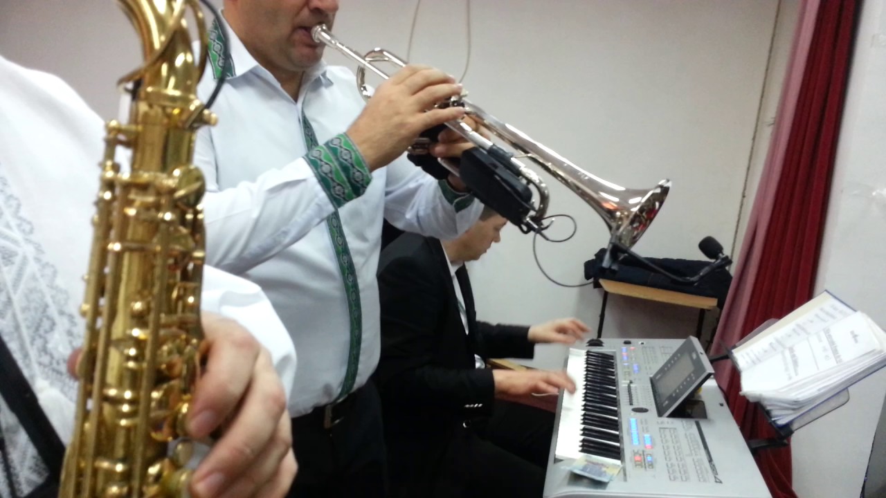 ROYAL BAND Darabani - cu Marius Marcu,Craciun 2016 - YouTube