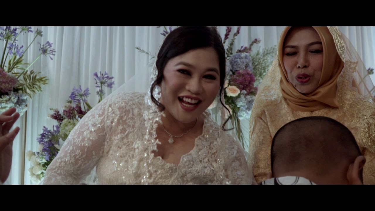 Cinematic Wedding Movie Sarah & Arif (Aston Hotel) - YouTube
