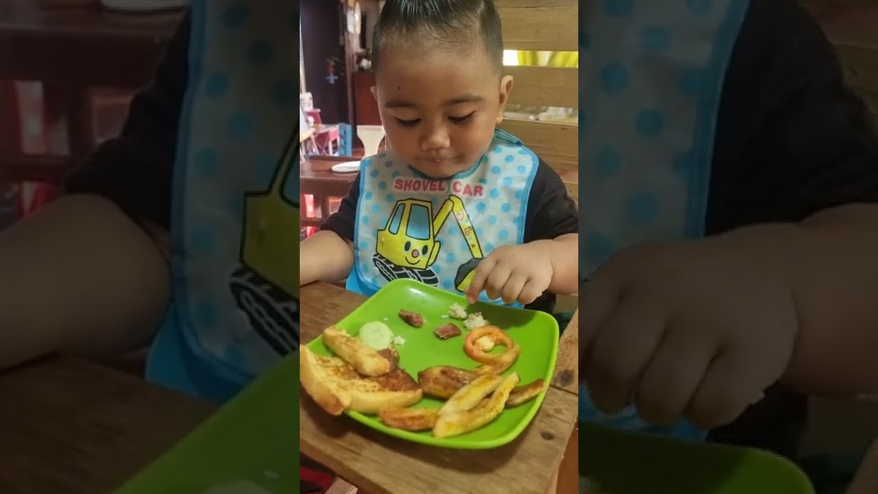 kokoti eating breakfast - YouTube