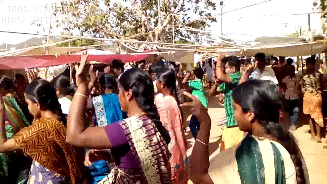 Tamil Nadu Kummi dance at veerapur - YouTube