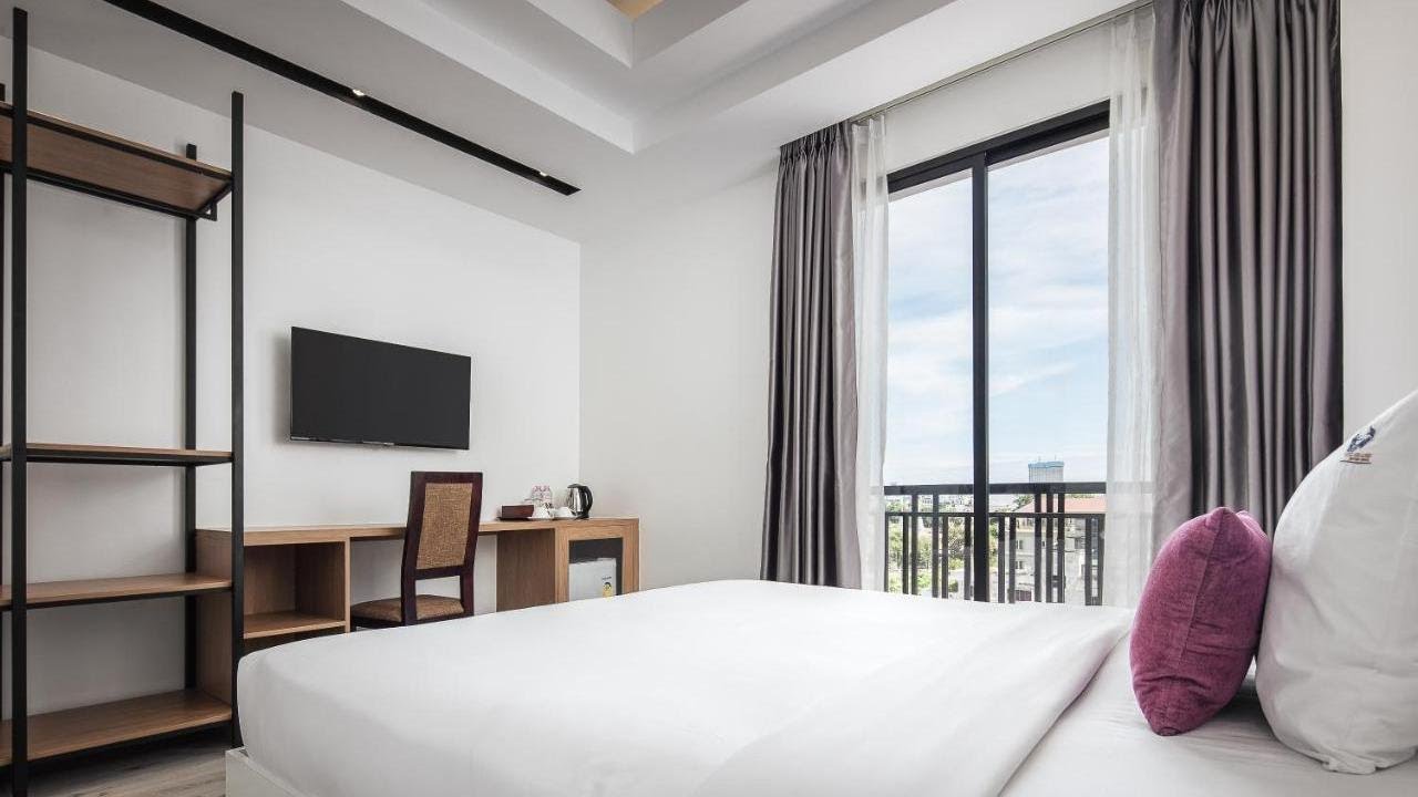 King Grand Boutique Hotel, Phnom Penh, Cambodia - YouTube