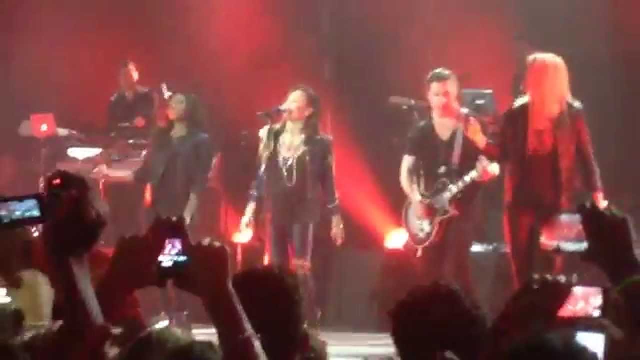 Demi Lovato - Don't Forget / Got Dynamite @ The Neon Lights Tour ...